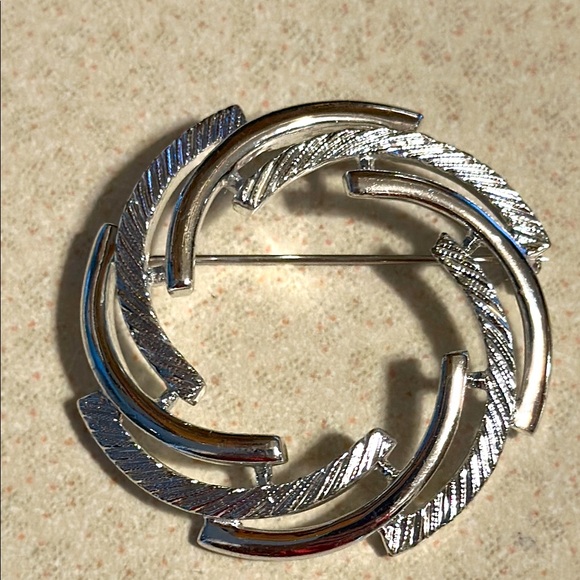 Sarah Coventry | Jewelry | Vintage Sarah Coventry Textured Silver ...